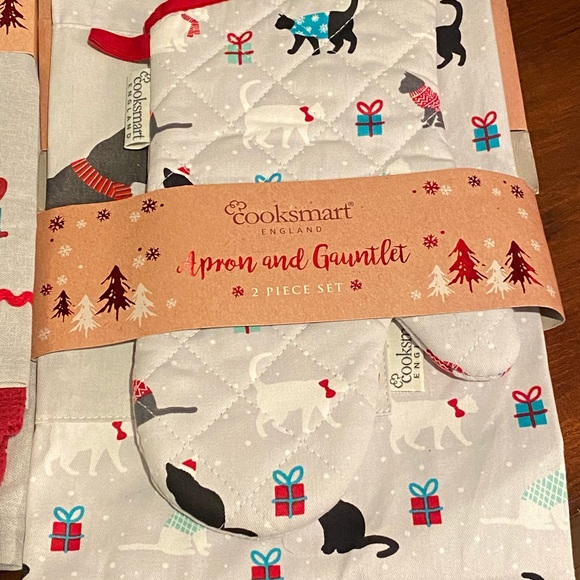 cooksmart england | Kitchen | Nwt Cooksmart England Holiday Kitchen Set ...